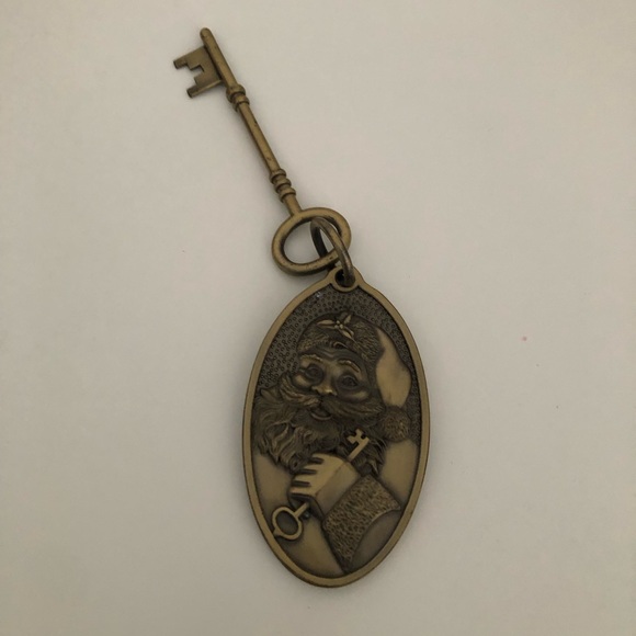 Hallmark | Holiday | Vintagehallmarks Santas Magical Key | Poshmark